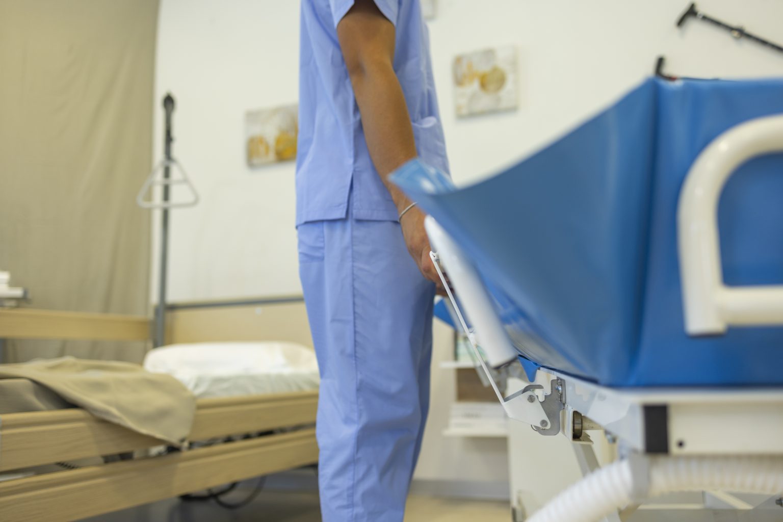 Patient washing: safety and comfort at the core of care - Magazine Moretti
